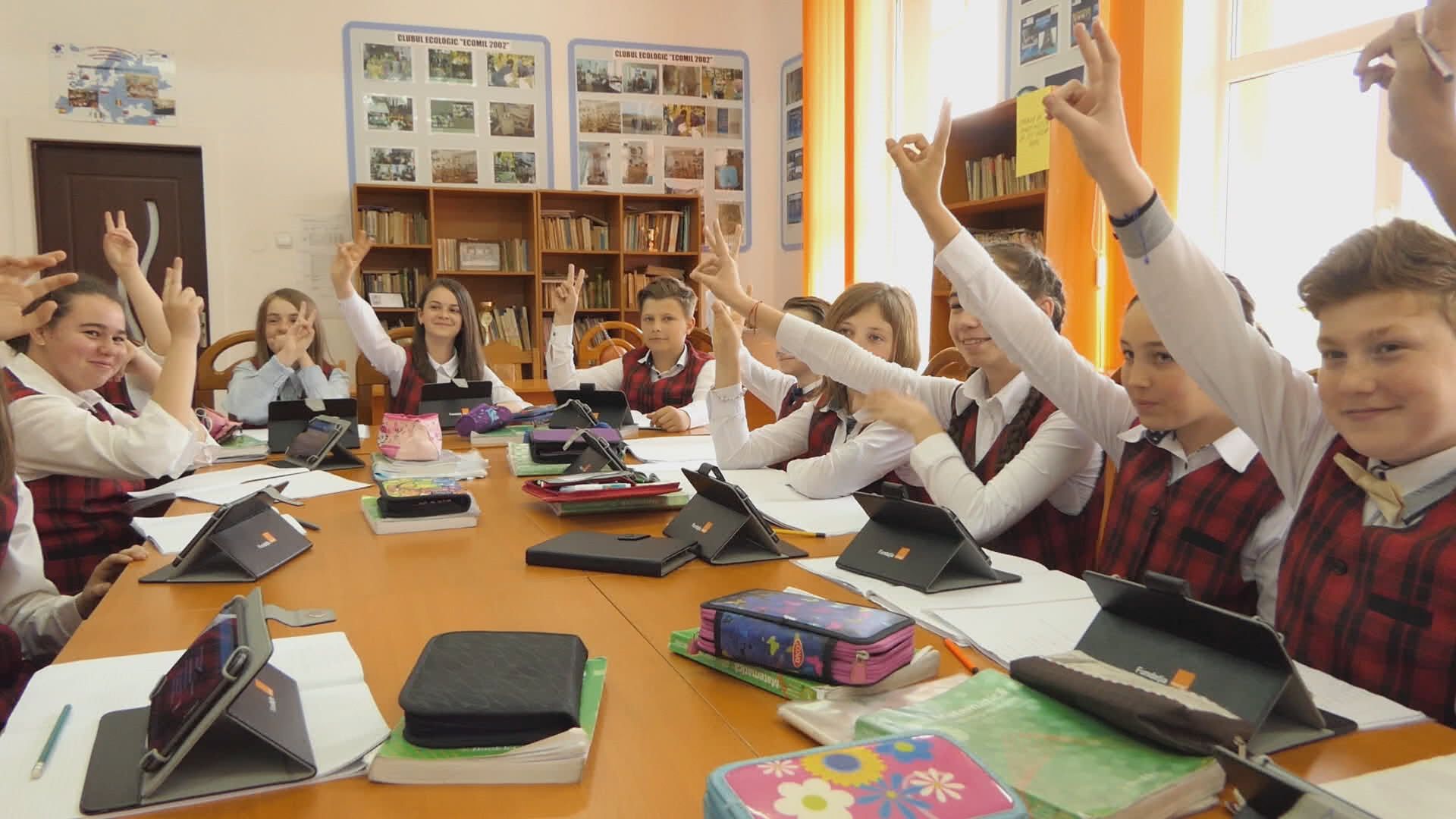 50 de școli încep anul școlar în Digitaliada | Fundația Orange